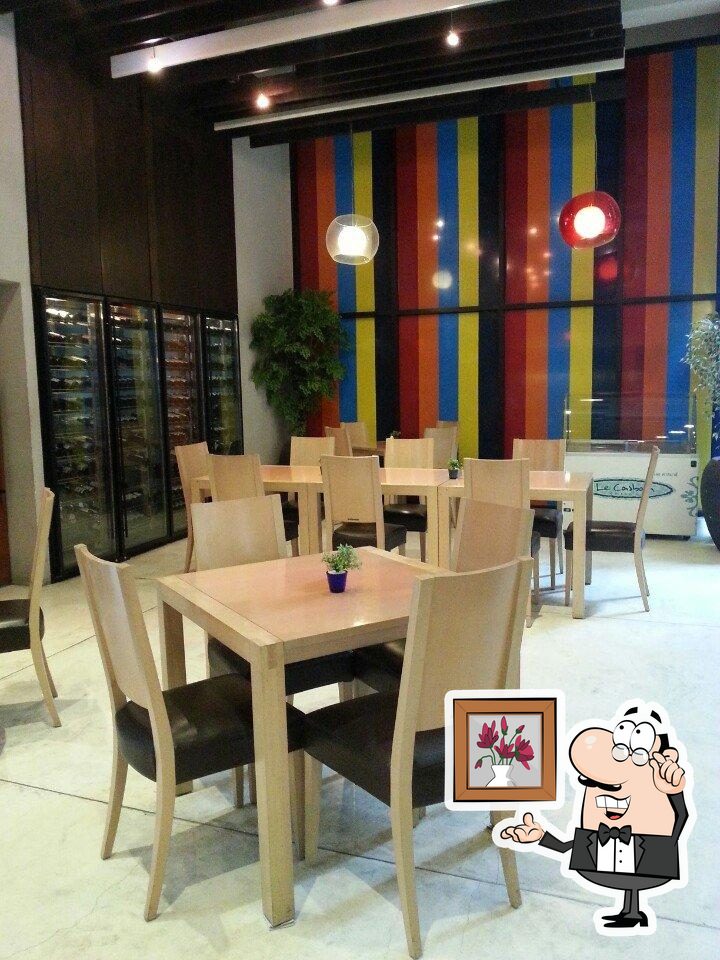 Ted's Cafe, Bangkok