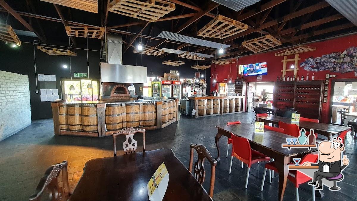 Crossroads on R513 pub & bar, Roodeplaat, Kameelfontein Road ...