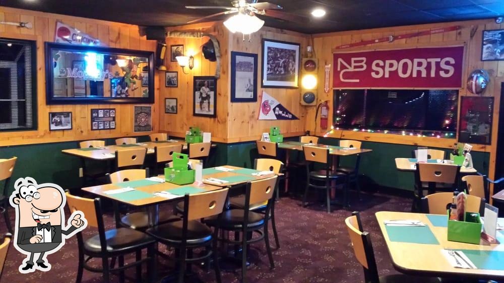 Mooney's Sports Bar & Grill in Town Line - Restaurant menu and reviews
