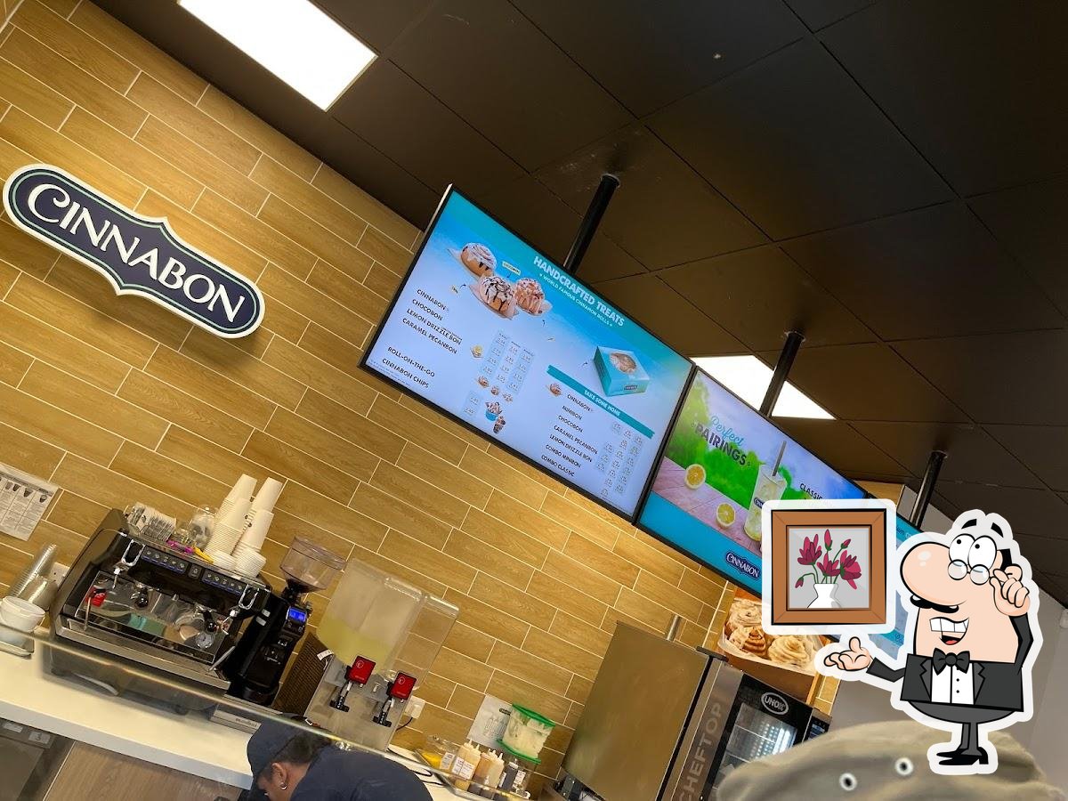 Cinnabon Aldersbrook in London - Restaurant reviews