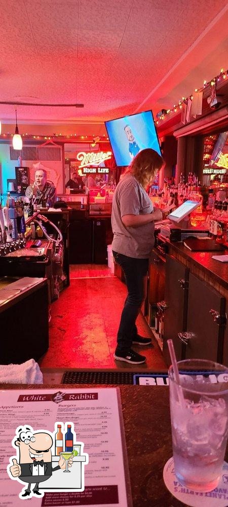 White Rabbit Bar and Grill in Mequon - Restaurant menu and reviews