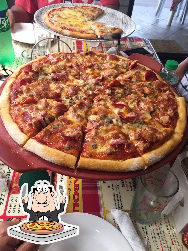 Shamboli's Pizza pizzeria, Olongapo, 57 - Restaurant reviews