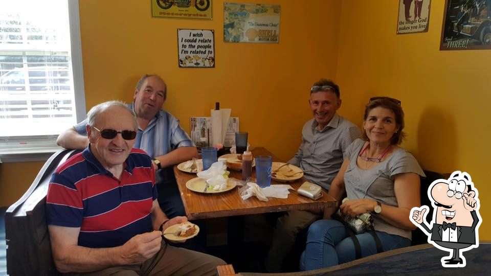 Brindley Mountain BBQ in Fairview - Restaurant menu and reviews