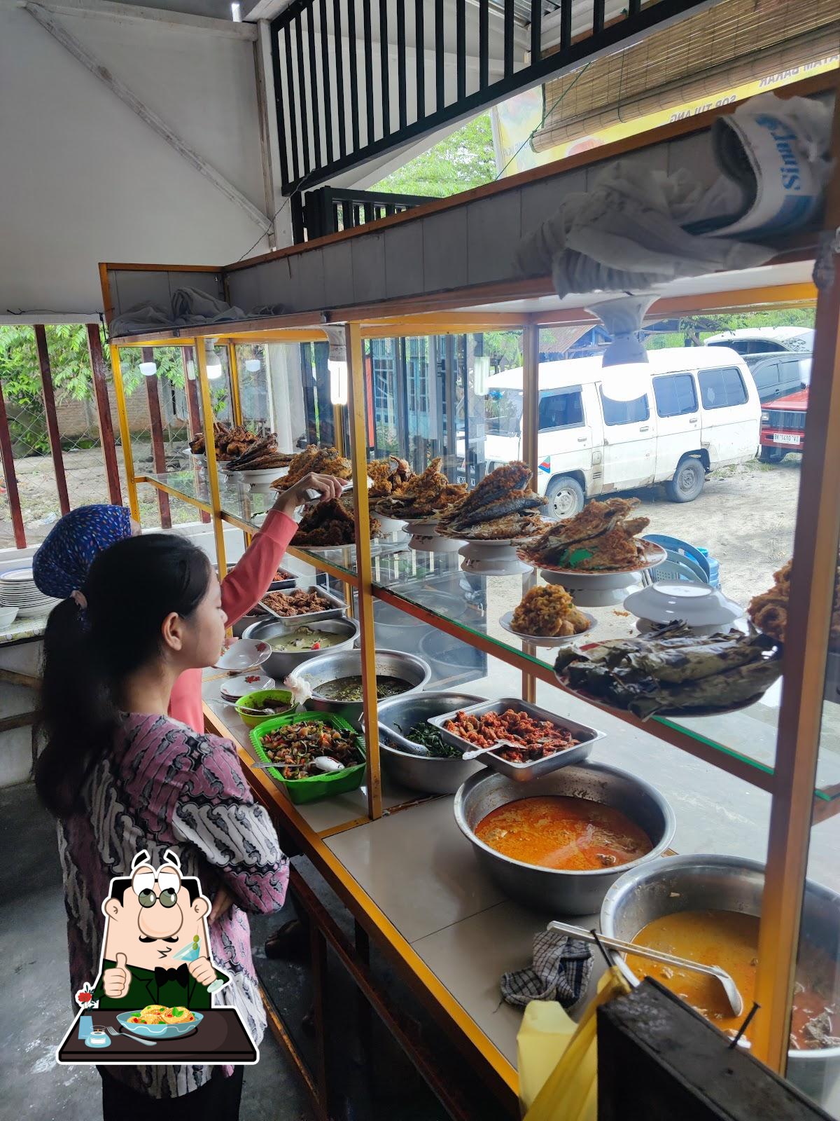 Rumah MAKAN Sederhana Baru, Kwala Tanjung - Restaurant reviews