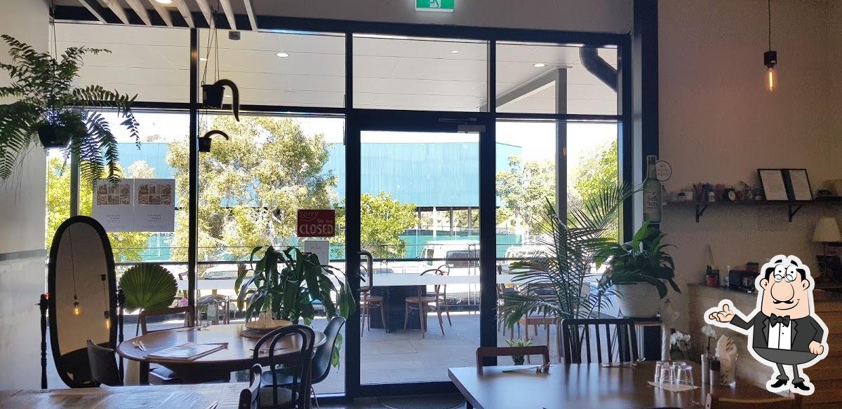Manok Park in Underwood - Restaurant reviews