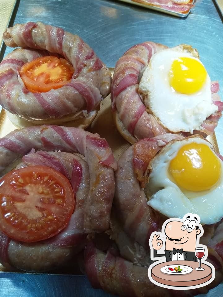 Greenhalghs Craft Bakery Ltd in Leyland - Restaurant reviews