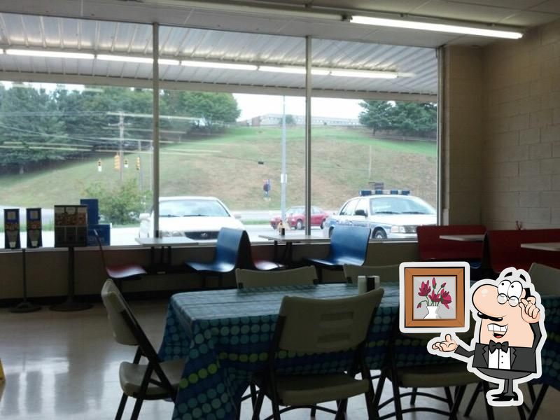 Burger Parlor in Marshall - Restaurant reviews