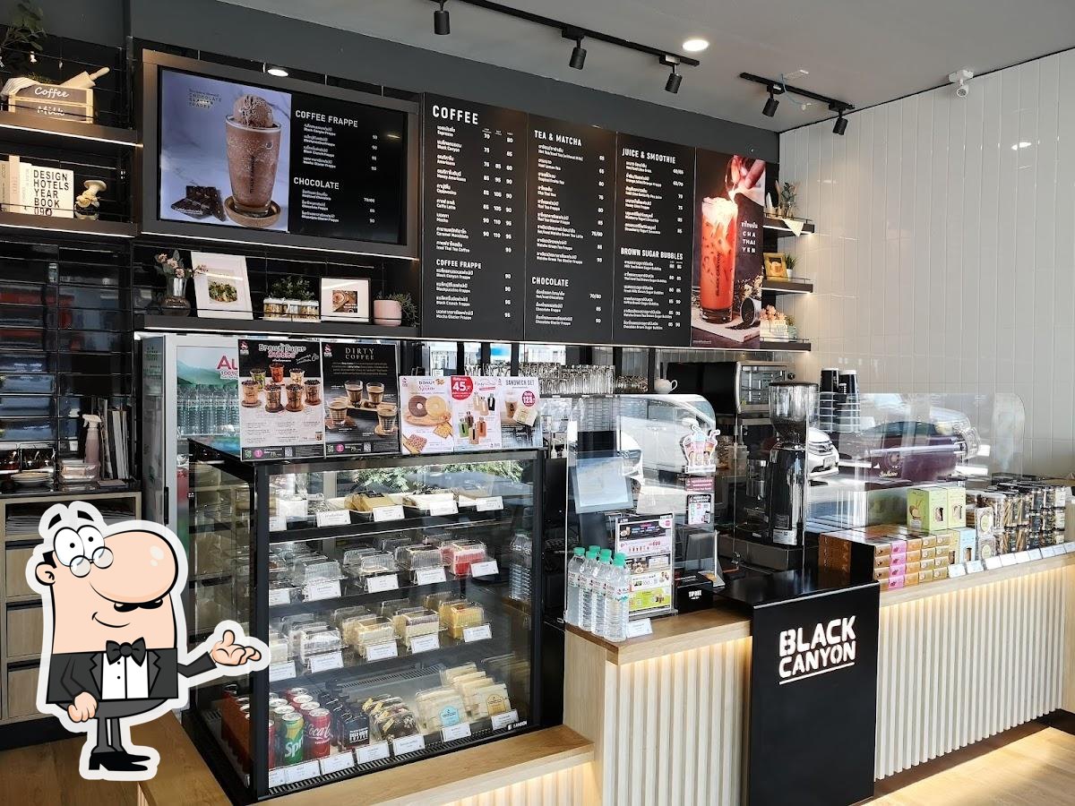 Black Canyon PTT Rama IV (Kluaynamthai), Bangkok - Restaurant reviews