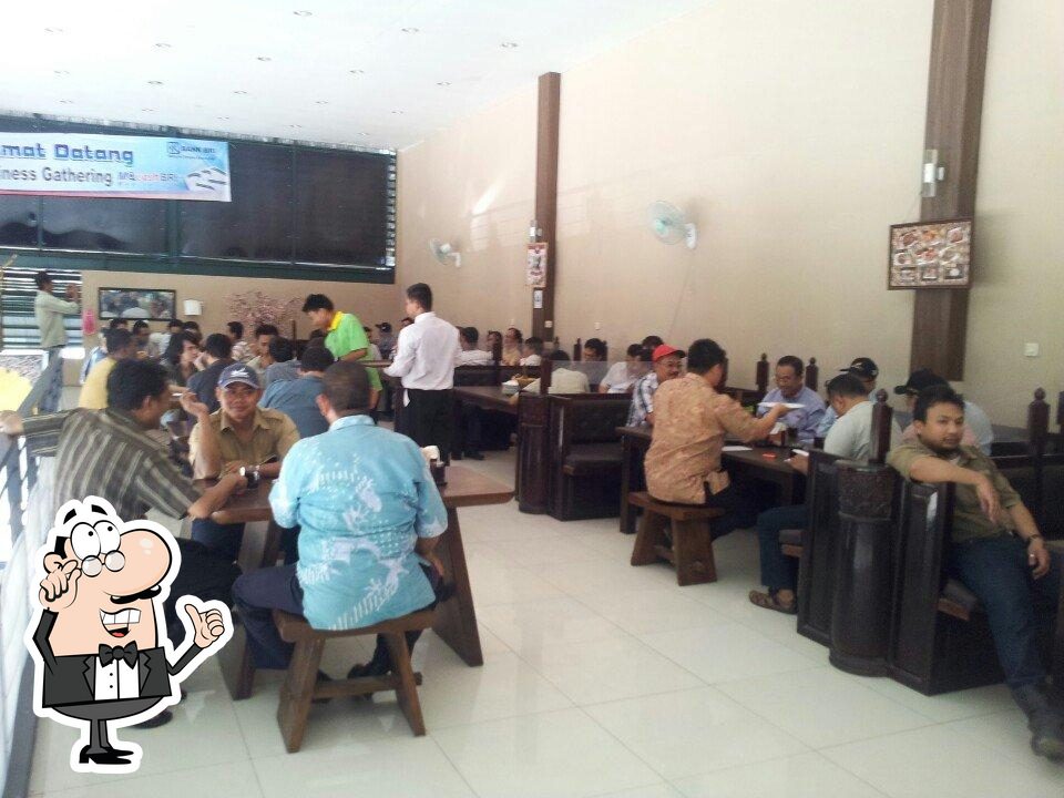 RM Khas Sunda Cibiuk restaurant, Widasari