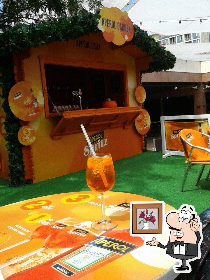 Aperol Garden pub & bar, Budapest