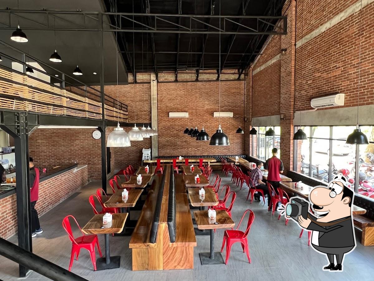 Mamagaio Galuh Mas, Karawang - Restaurant menu, prices and reviews