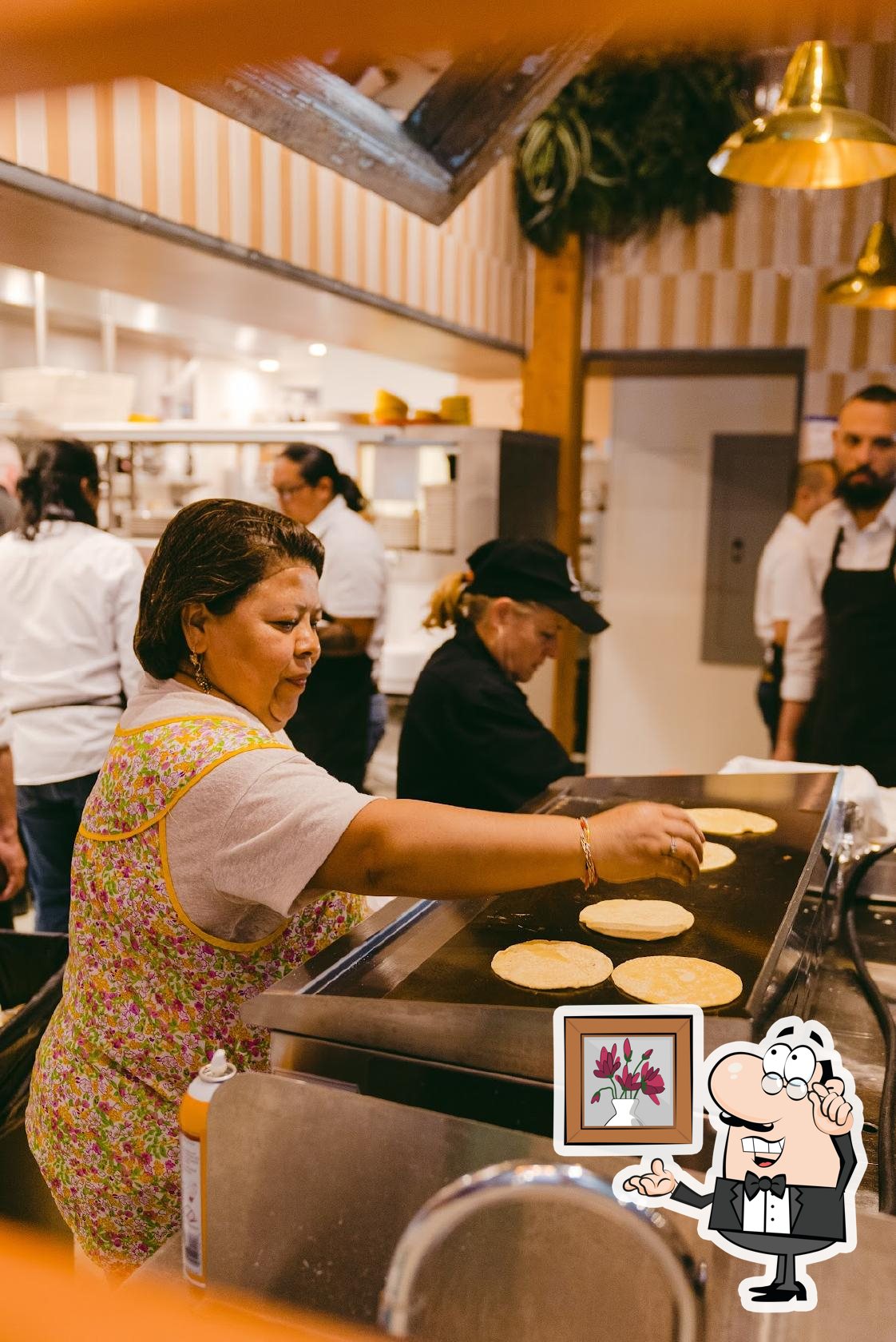 La Victoria Barra + Cocina Mexicana - Chicago in Chicago - Restaurant ...