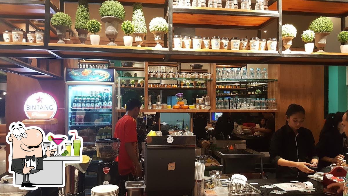 The L.Co Coffee cafe, Lubuk Pakam, THE Crew HOTEL Jl. Arteri Kualanamu ...
