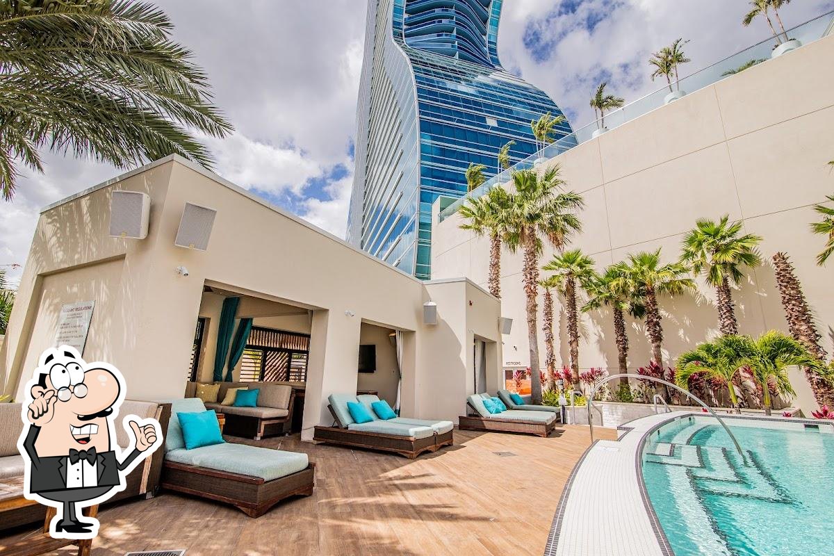 Hard Rock Pool Party in Hollywood - Restaurant reviews