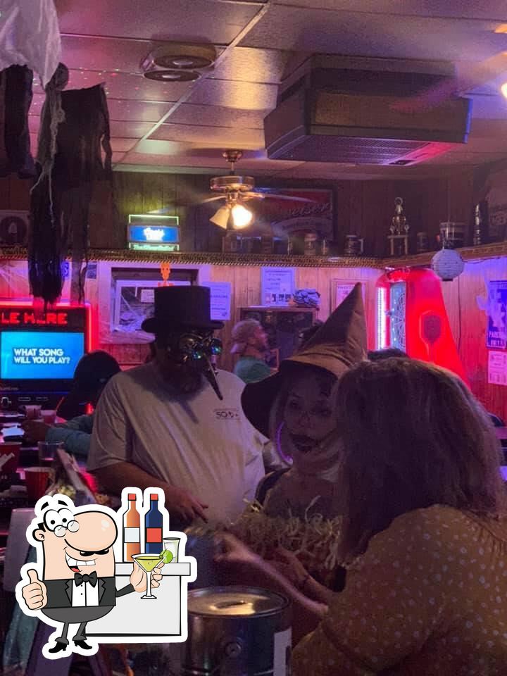 Shortstop Inn in Wakarusa - Restaurant menu and reviews