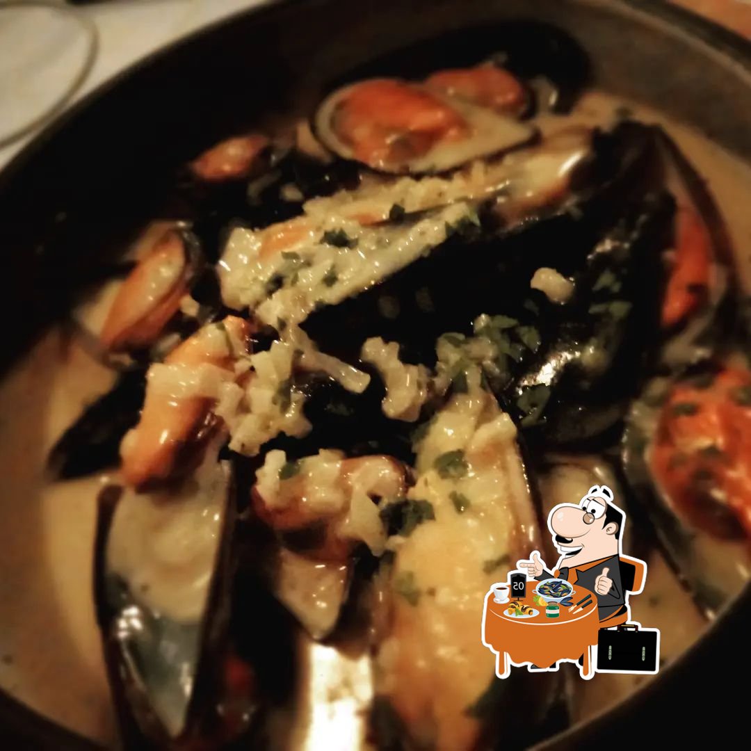 Esquire Bar in Lansing - Restaurant reviews
