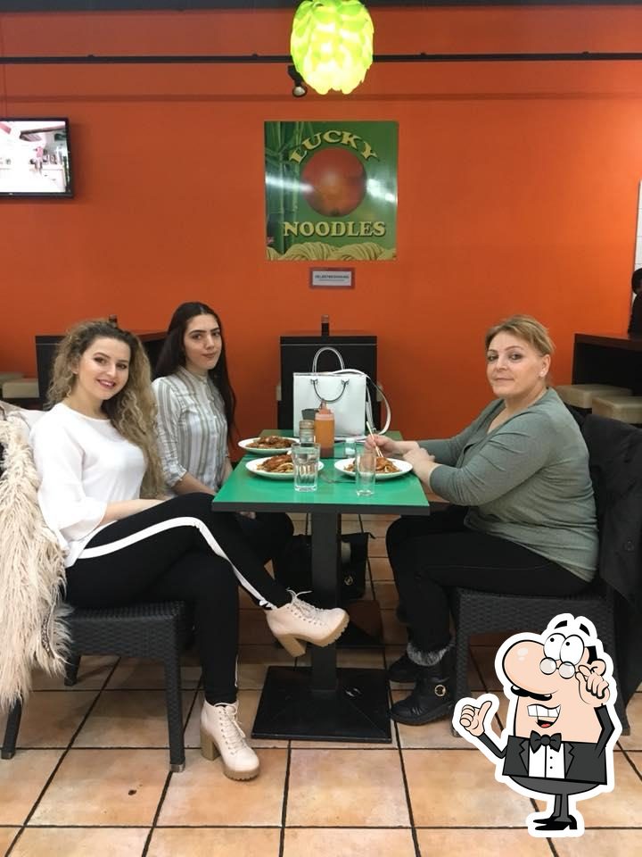 Lucky Noodle Box, Emerald - Restaurant menu, prices and reviews