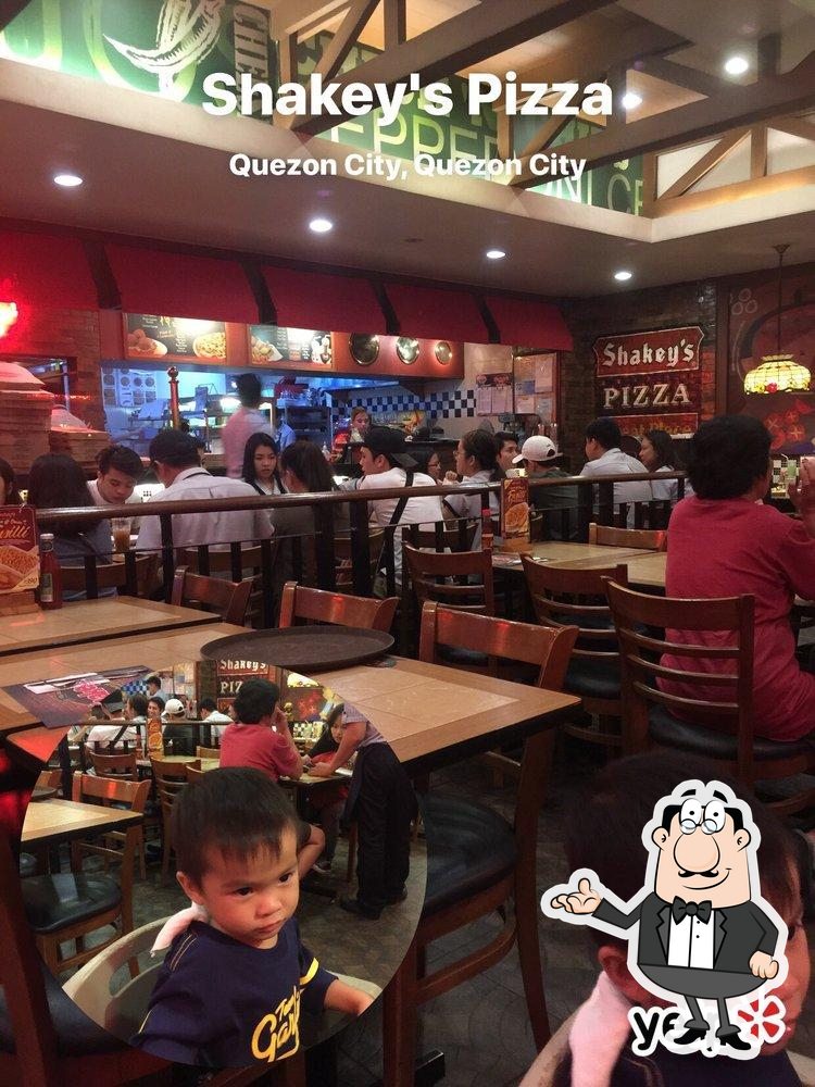 Shakey's fast food, Quezon City, Corner P. Tuazon and 10th Streets ...
