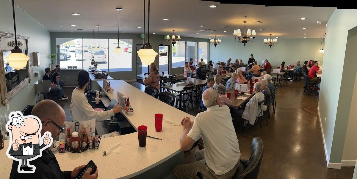 Hustle Bustle Cafe in Tucson - Restaurant reviews
