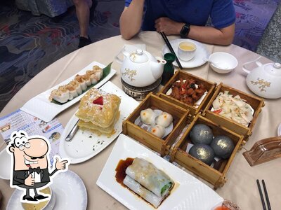 The One Fusion Cuisine 聚龍軒, Richmond Hill - Restaurant menu, prices and ...