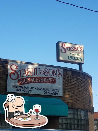 Stashu's Pizza & Deli, Moline - Restaurant menu, prices and reviews