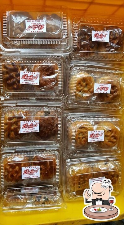 De Luxe Hopia Bakery, Cebu City - Restaurant menu, prices and reviews