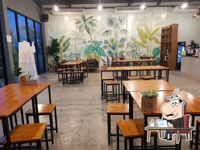 Roti Cha Chak, Ban Chang - Restaurant menu, prices and reviews