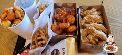 맘스터치 이천점, Icheon-si - Restaurant menu, prices and reviews