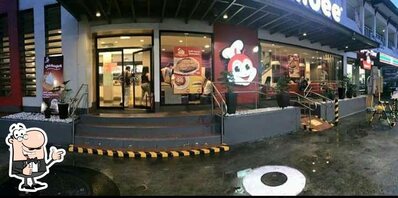 Jollibee Shell Edsa NPO, Quezon City - Restaurant menu, prices and reviews