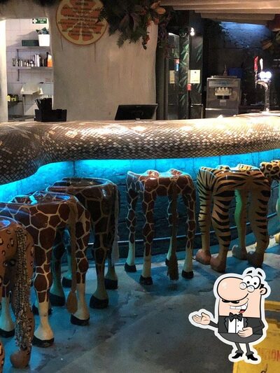 Rainforest Cafe, London - Restaurant menu, prices and reviews
