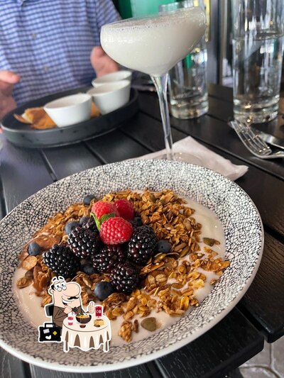 Bar Reverie, Greenville - Restaurant menu, prices and reviews