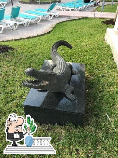 Alligator Pool Bar, Miami Beach - Restaurant menu, prices and reviews