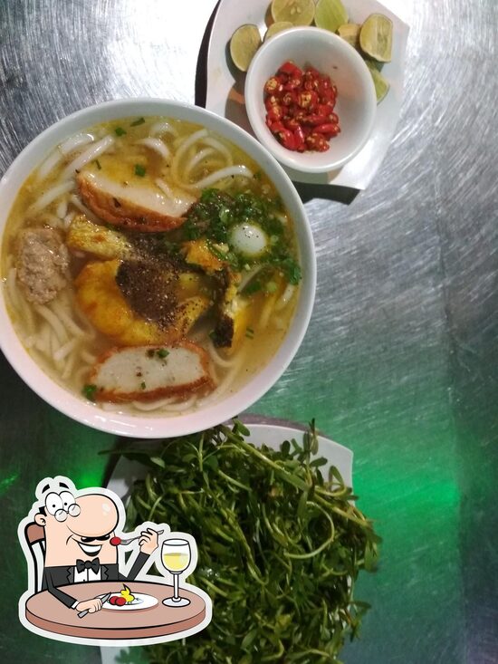 Menu at Bánh Canh Cá Lóc Hoàng Gia, Thu Dau Mot, XMV7+R6W