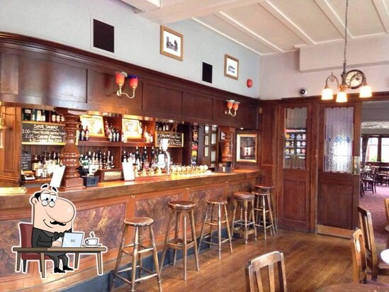 The Elephant Inn, Finchley in London - Restaurant menu and reviews
