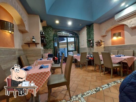 Tandem - Via Paladino restaurant, Naples, Via Giovanni Paladino ...