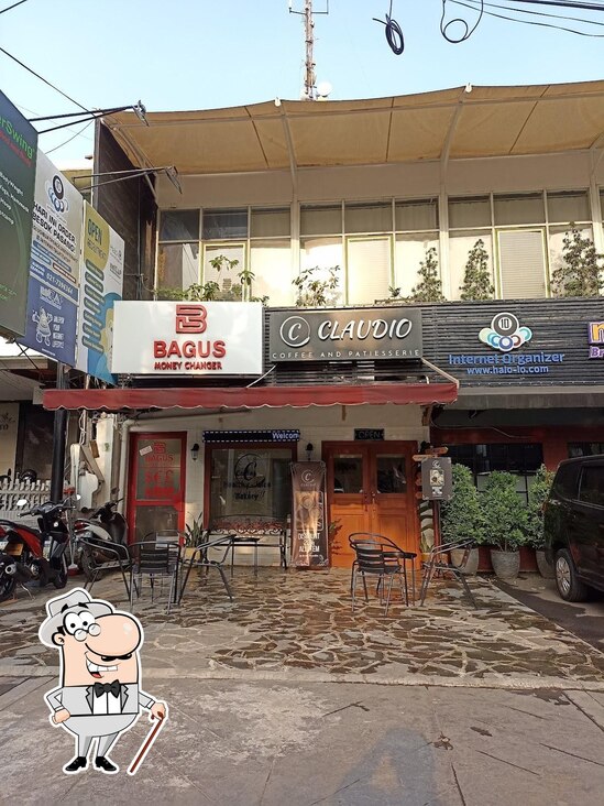 Menu at WARUNG GUNAWARMAN restaurant, South Jakarta