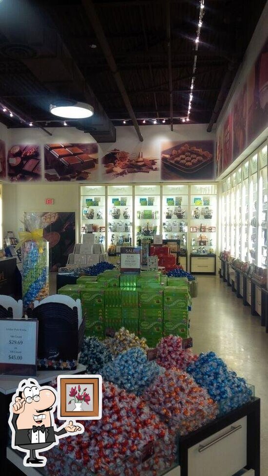 Lindt Chocolate Shop, 1763 St Laurent Boulevard in Ottawa - Restaurant ...