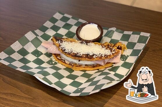 MANTIS CAFE in North Miami - Restaurant menu and reviews