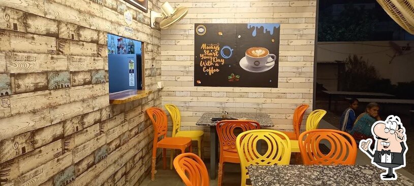 Helly & Chilly Cafe., Junagadh - Restaurant reviews