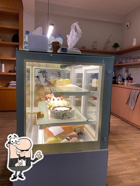 Bloomery Cake & Patisserie Kota Lama Semarang, Semarang - Restaurant ...