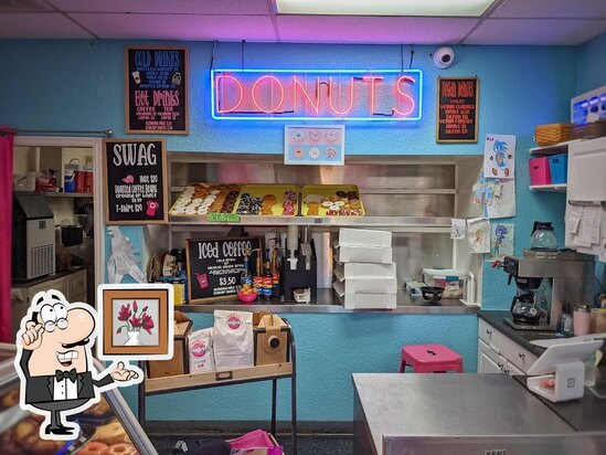 Nicola's Donuts, 902 W Busch Blvd in Tampa - Restaurant menu and reviews