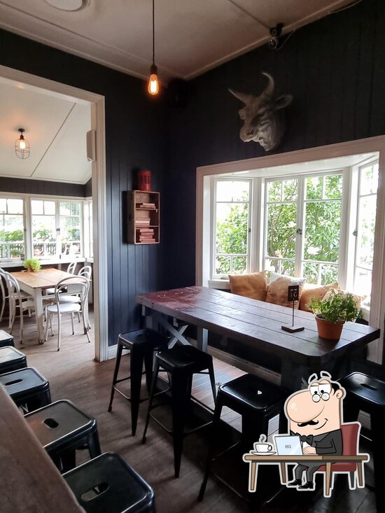 Paddock Bakery, Burleigh Heads - Restaurant menu, prices and reviews