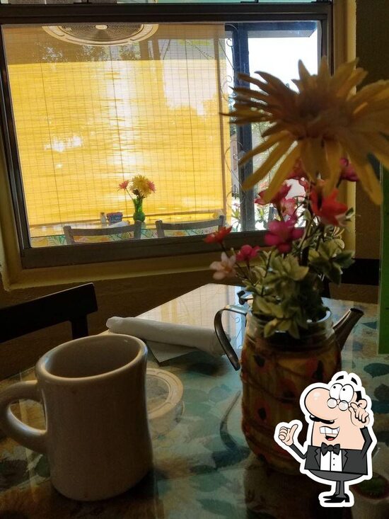 Daydreamers Cafe and Grill, Safety Harbor - Restaurant menu, prices and ...