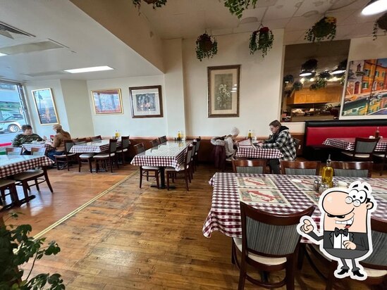 Mama Di Roma in Fairmont - Italian restaurant menu and reviews