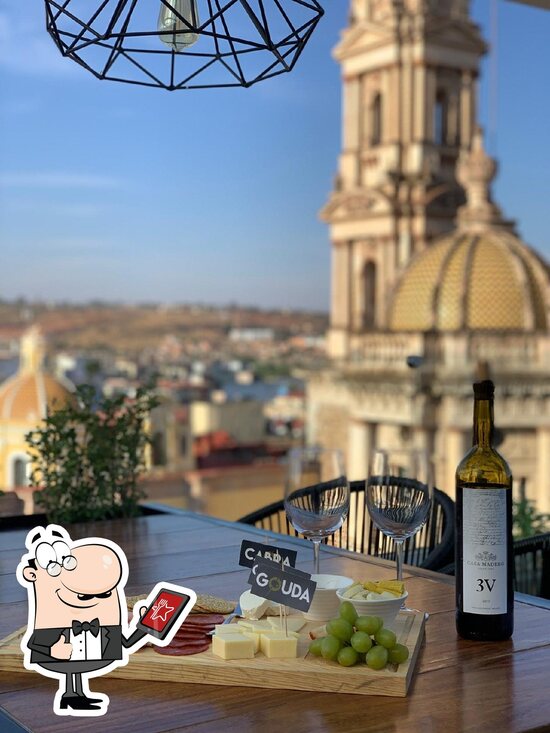Menu at LOLA Rooftop pub & bar, Tepatitlán de Morelos