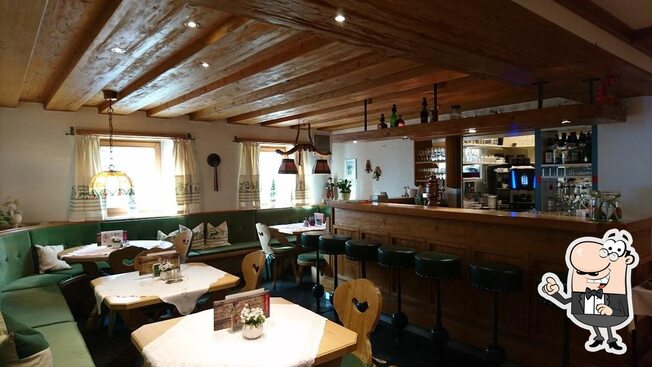 Hotel-Gasthof Weberbauer Scheffau pub & Bar, Scheffau am Wilden Kaiser ...