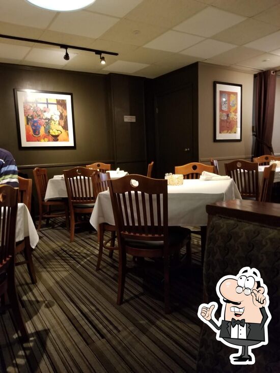 Brighton Bar & Grill in Brighton - Restaurant menu and reviews