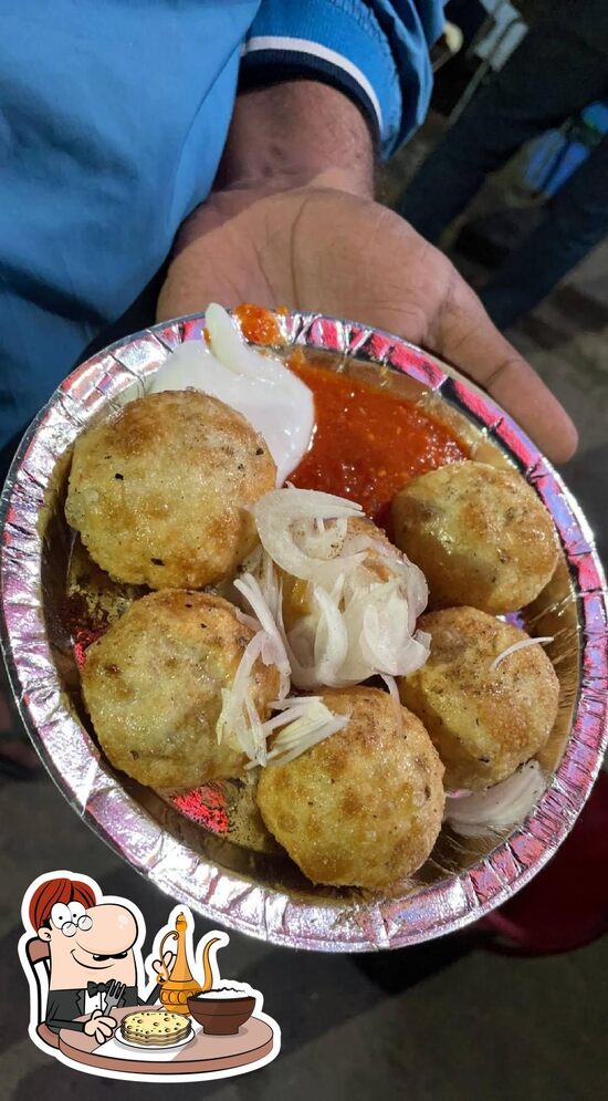 Maa vaishno fried momos and spring roll, Moradabad