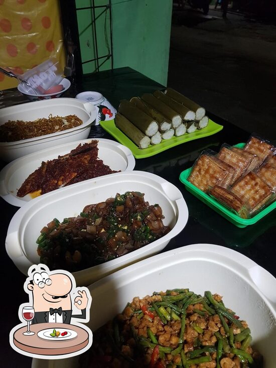 Menu at Nasi Uduk Nasi Kuning Emak Aca restaurant, Bekasi Regency