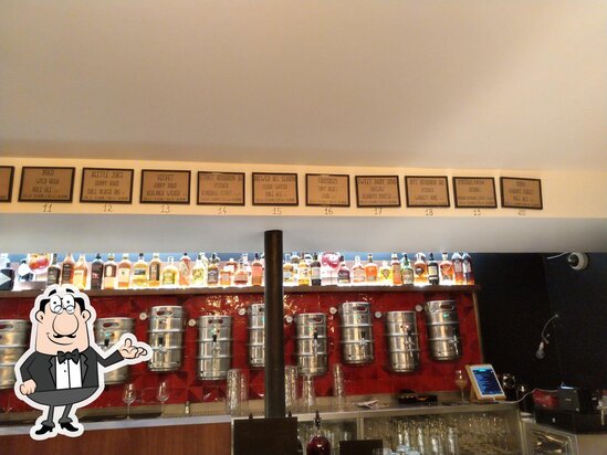 Menu at Chez Bichette pub & bar, Versailles